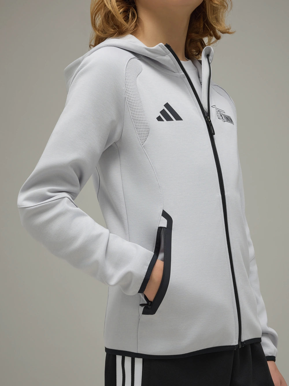 adidas Kinder Ausgehjacke - Team 26/27 – Union Zeughaus